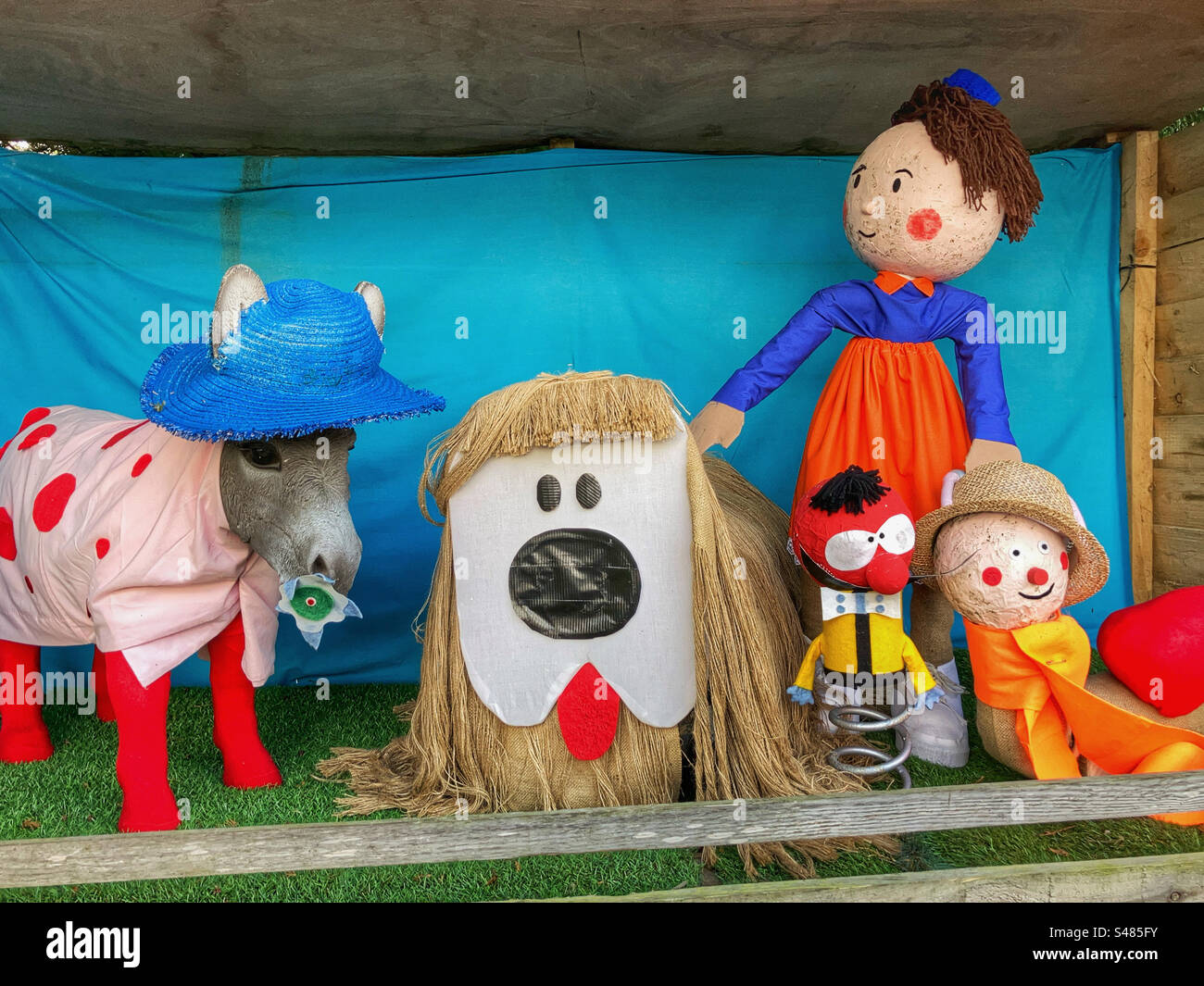 Magic roundabout immagini e fotografie stock ad alta risoluzione - Alamy