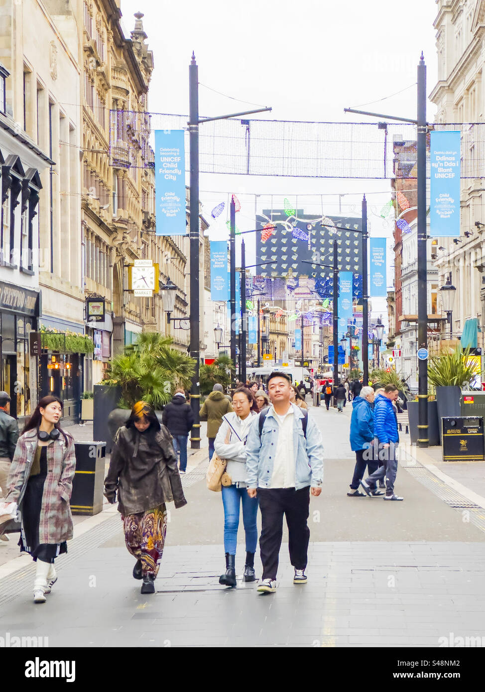 Cardiff high street immagini e fotografie stock ad alta risoluzione - Alamy