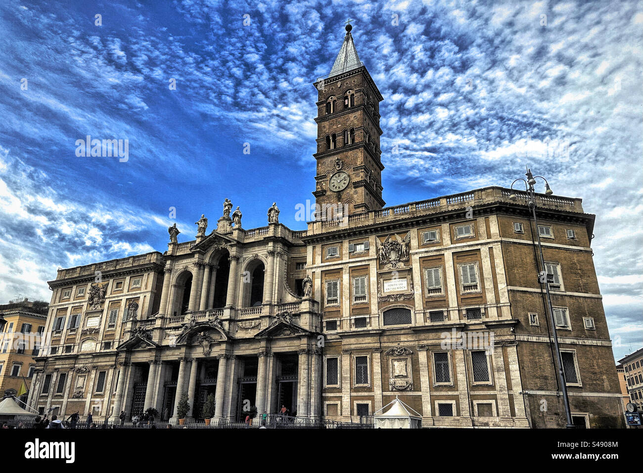 Basilica romana immagini e fotografie stock ad alta risoluzione - Alamy