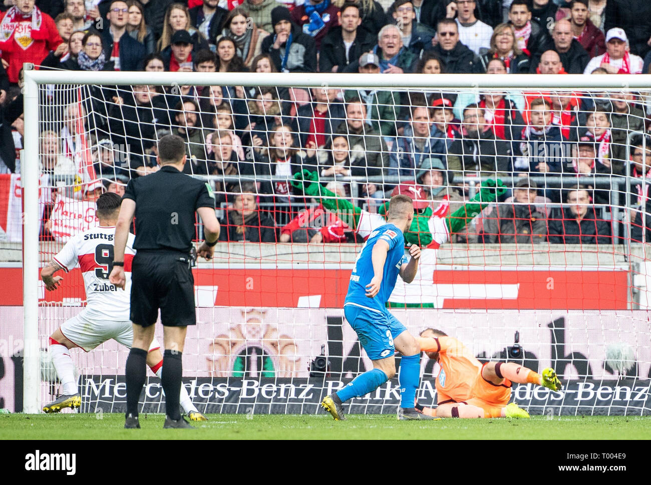 Stuttgart, Germania. 16 Mar, 2019. Calcio: Bundesliga, VfB Stuttgart ...