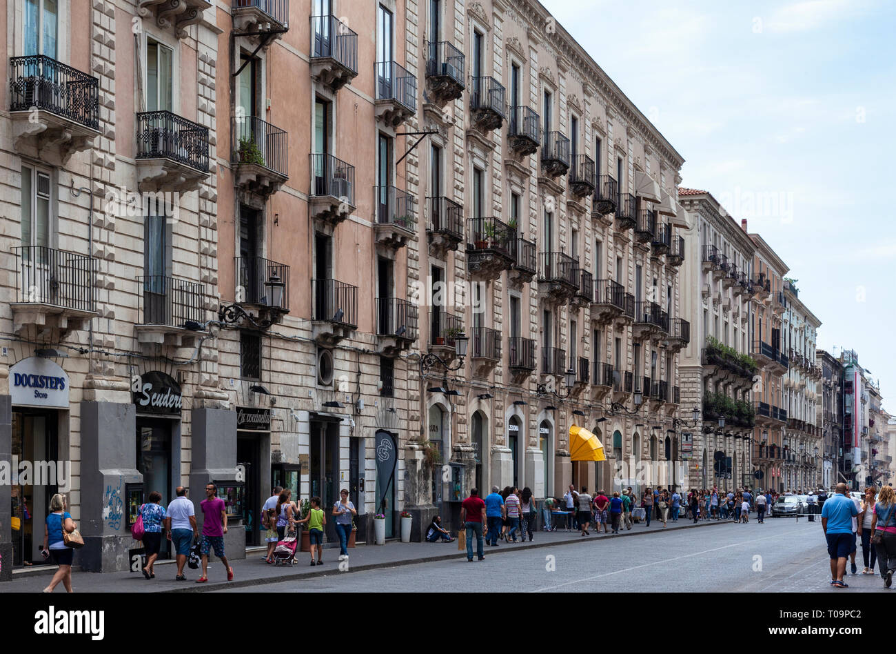 Via catania immagini e fotografie stock ad alta risoluzione - Alamy