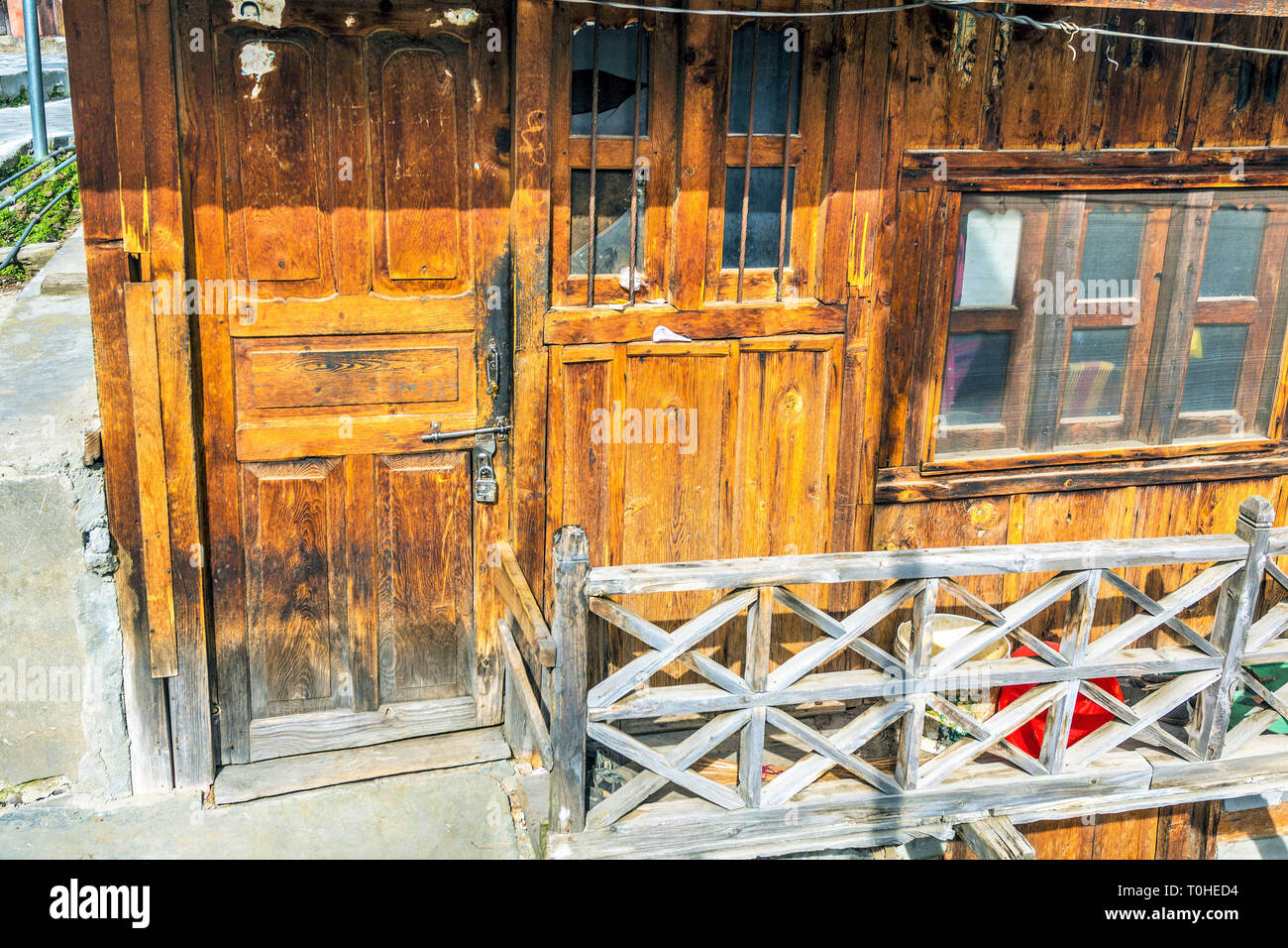Porta chiusa immagini e fotografie stock ad alta risoluzione - Alamy