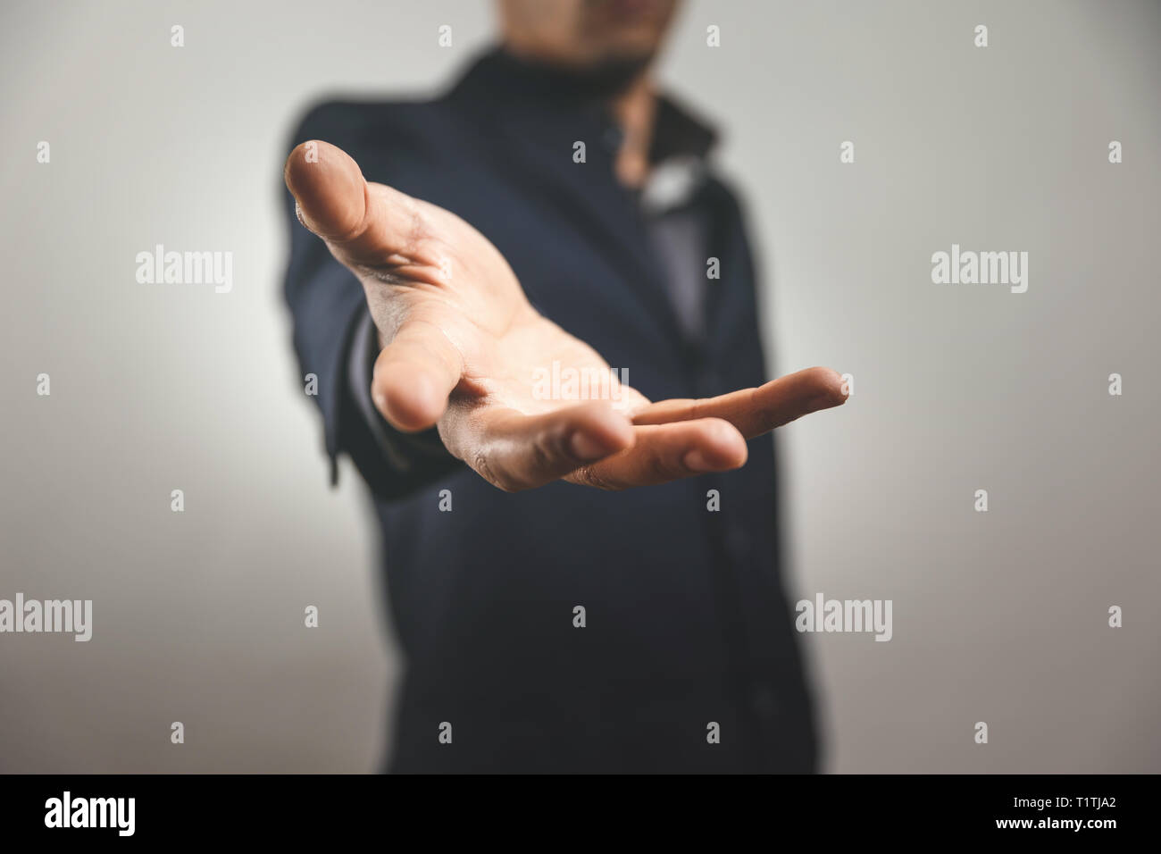 Gesto di aiuto immagini e fotografie stock ad alta risoluzione - Alamy