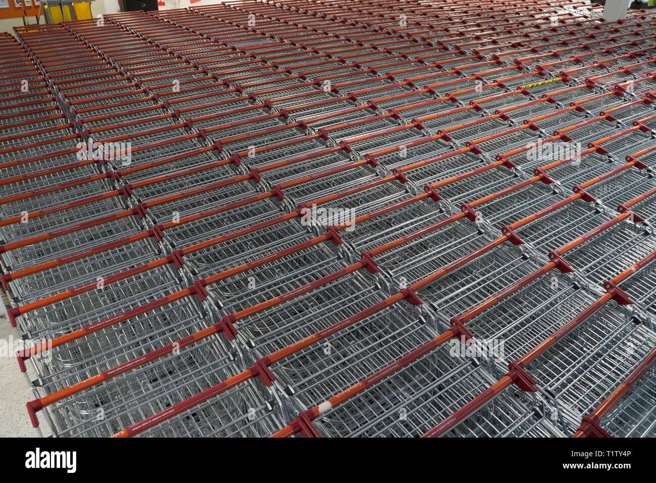 Carrelli e carrelli immagini e fotografie stock ad alta risoluzione - Alamy