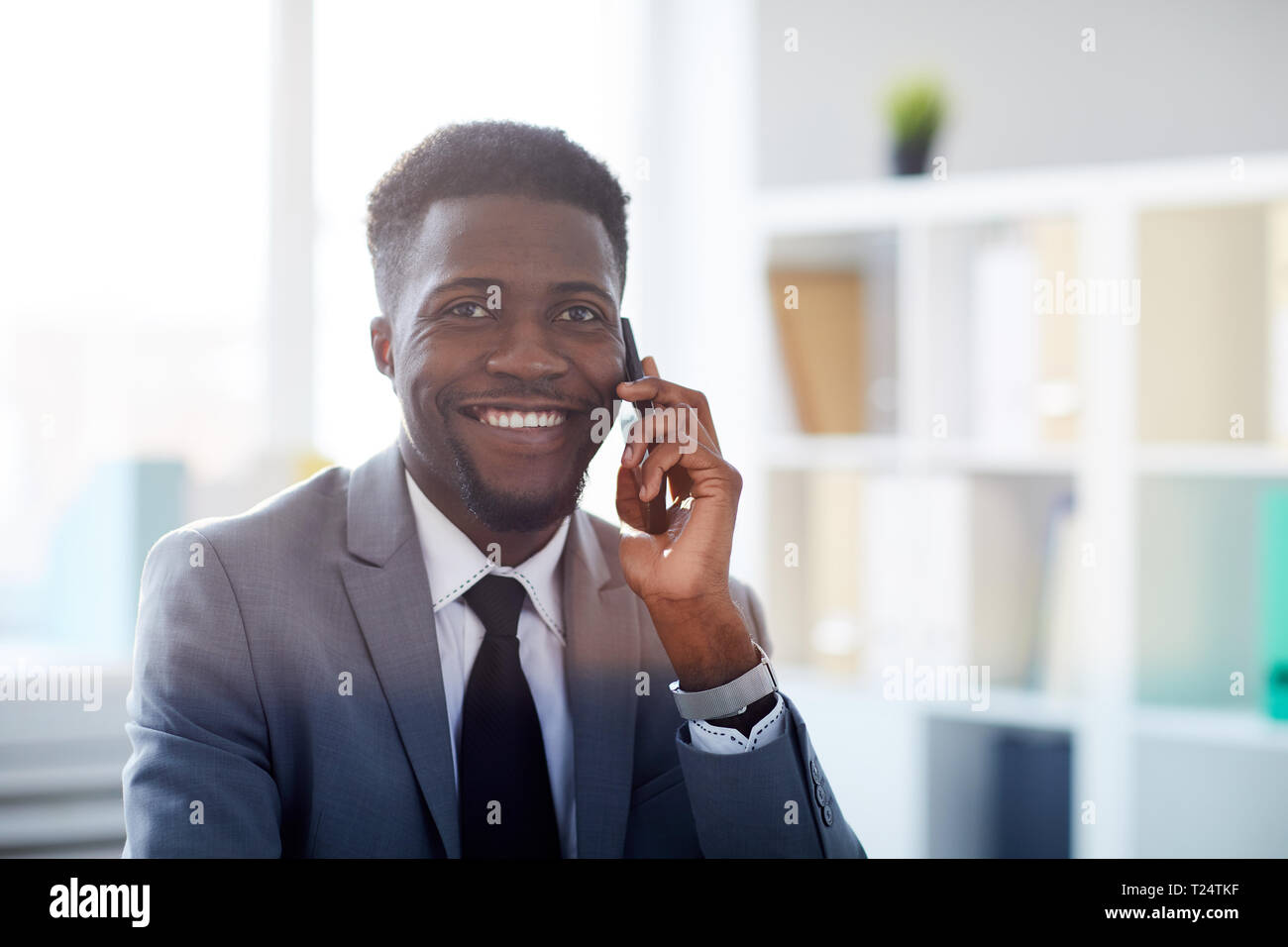 Giovane ceo immagini e fotografie stock ad alta risoluzione - Alamy