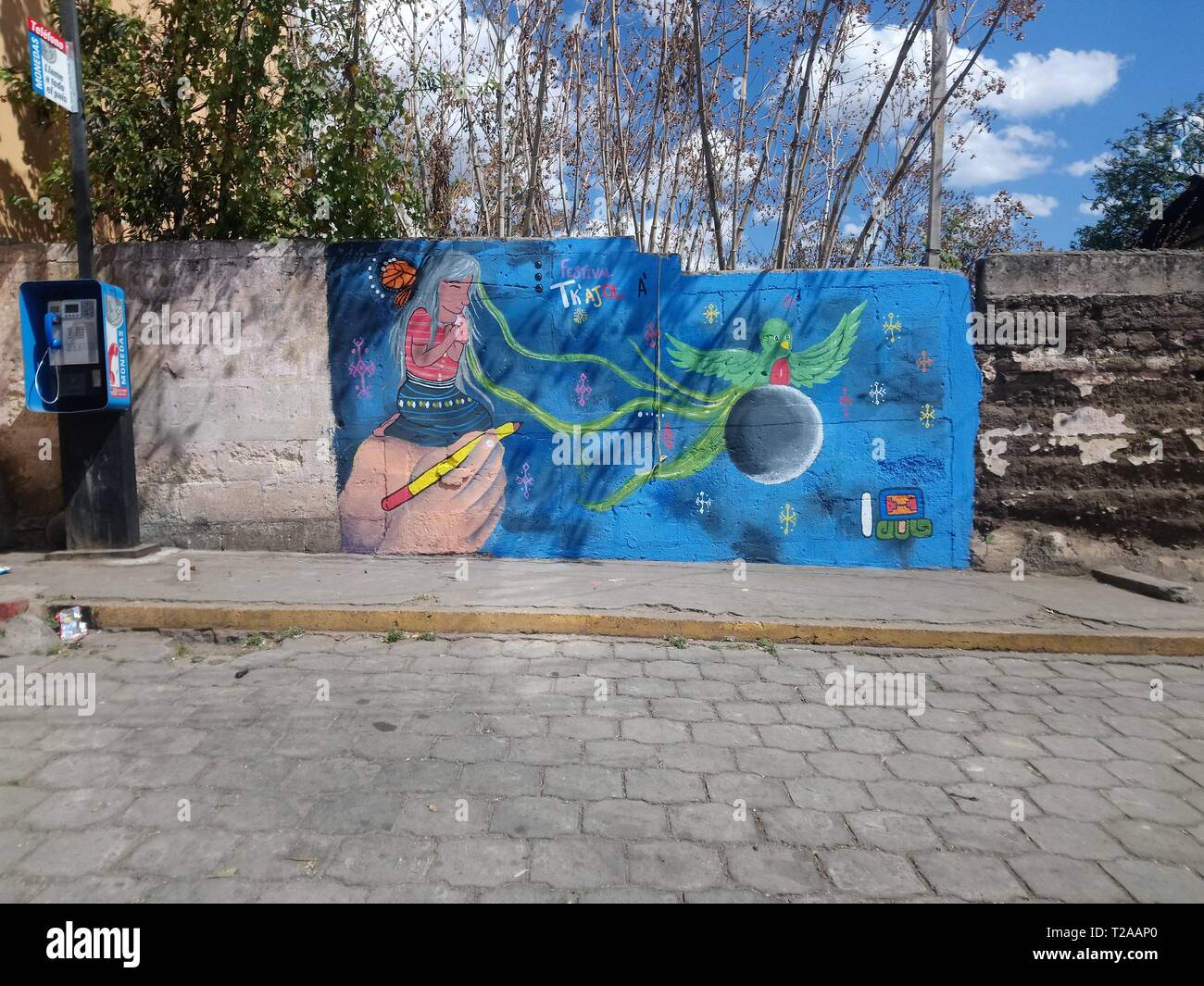 Foto quetzal immagini e fotografie stock ad alta risoluzione - Alamy