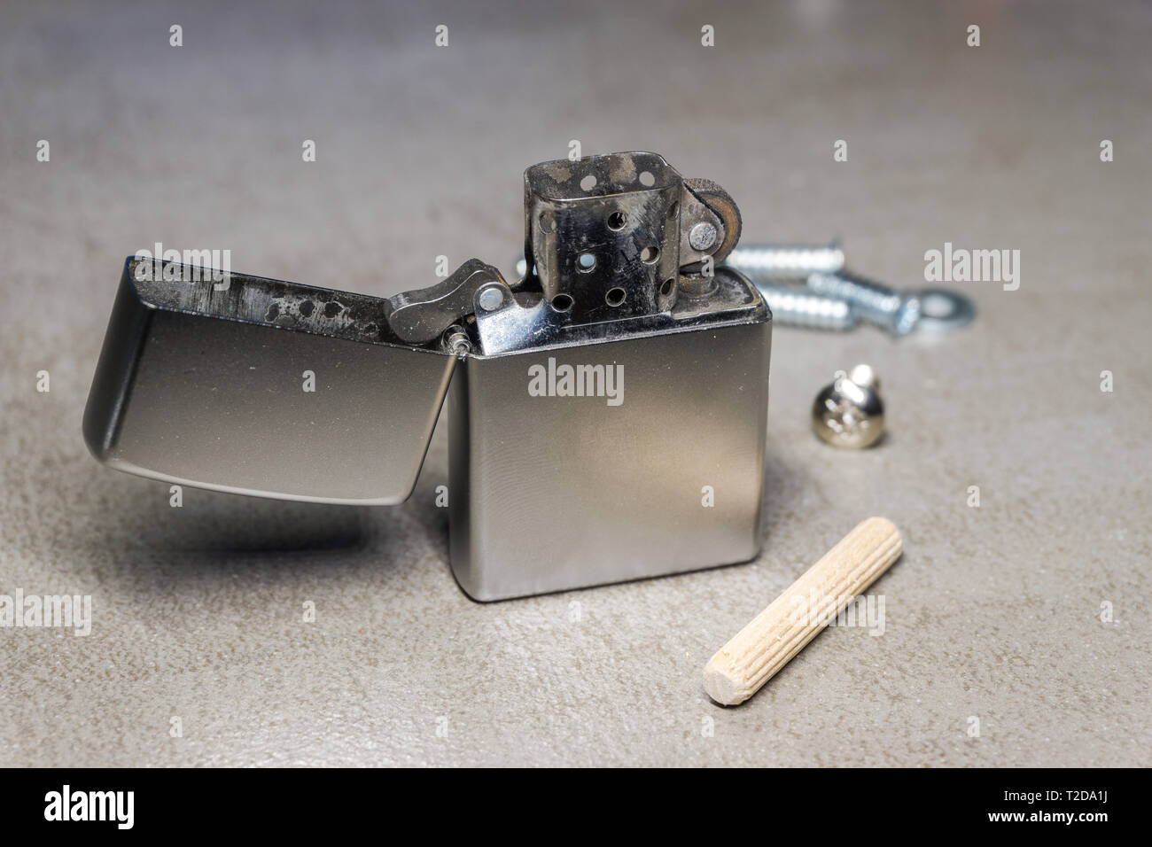 Flint and steel immagini e fotografie stock ad alta risoluzione - Alamy