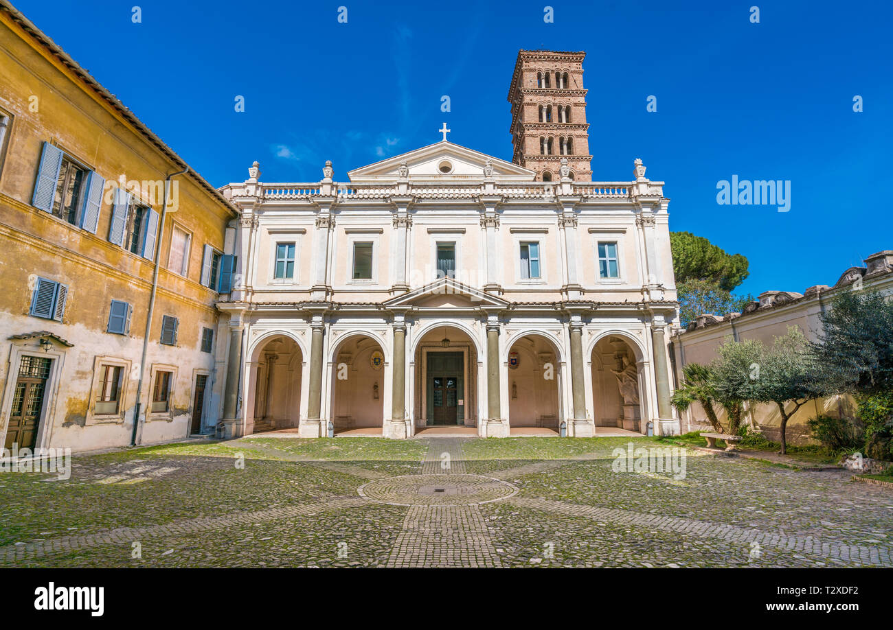La Basilica dei Santi Bonifacio e Alessio sul colle Aventino in Roma ...
