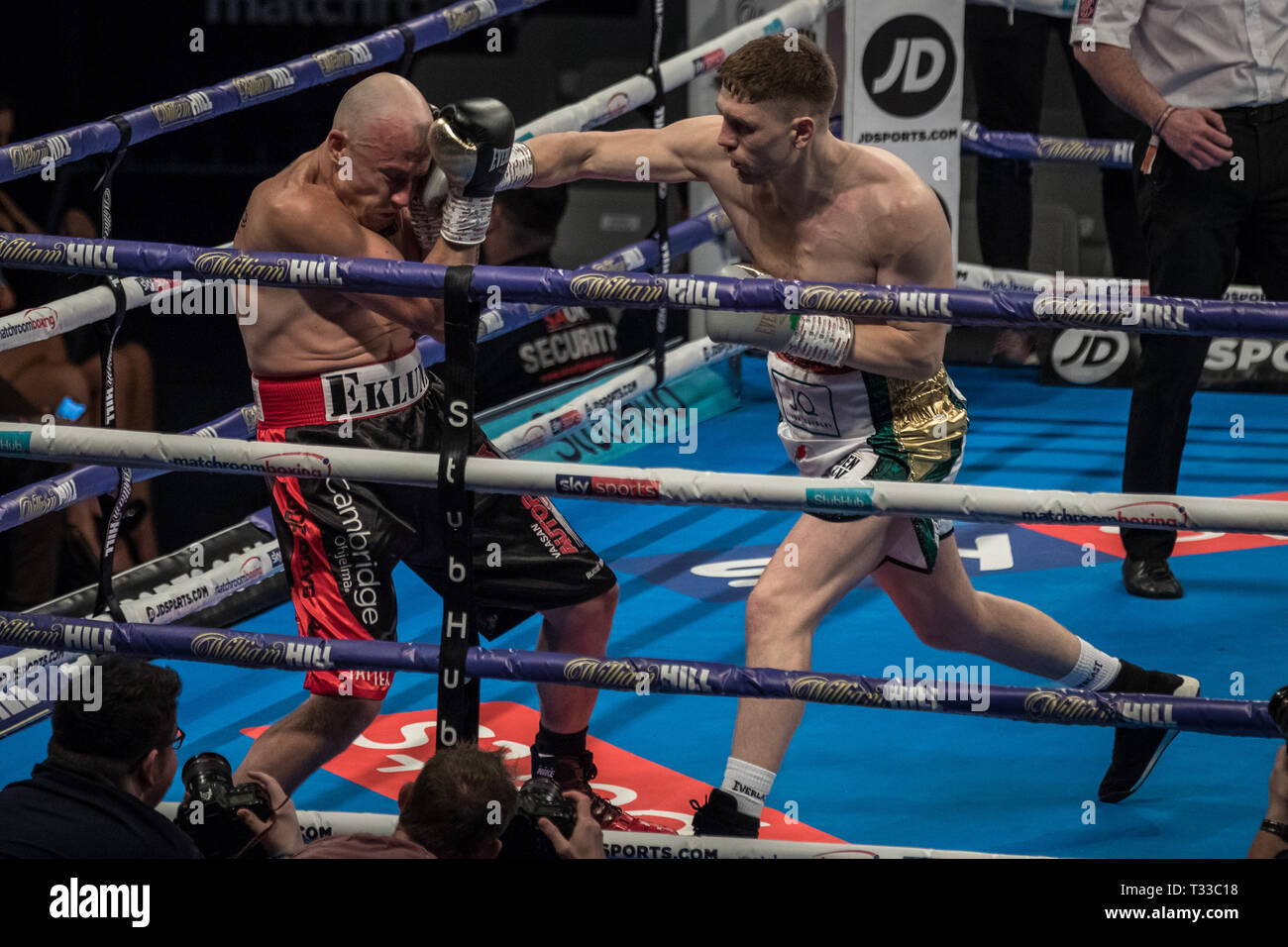 Arena da combattimento immagini e fotografie stock ad alta risoluzione ...