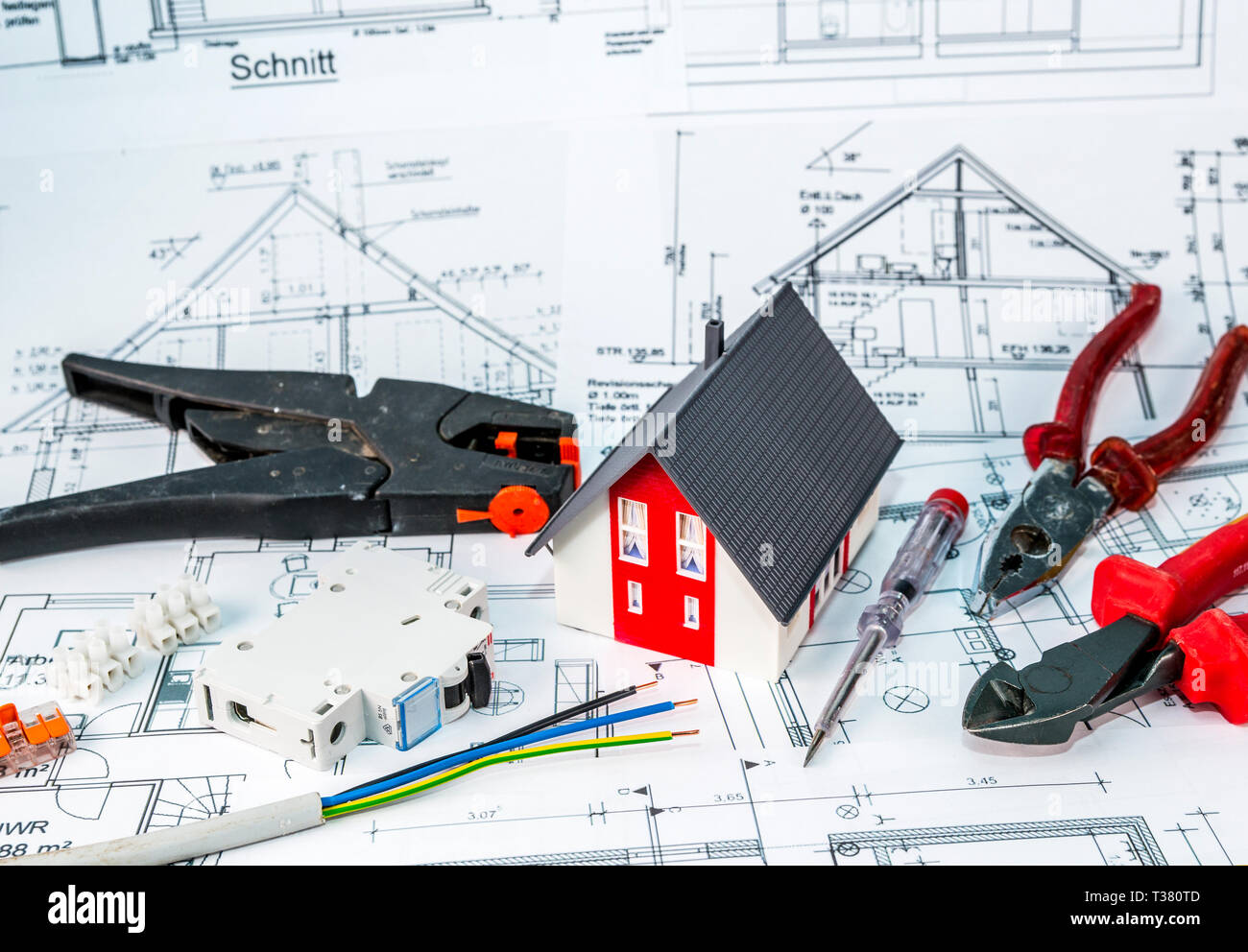 Schemi elettrici elettrici immagini e fotografie stock ad alta ...