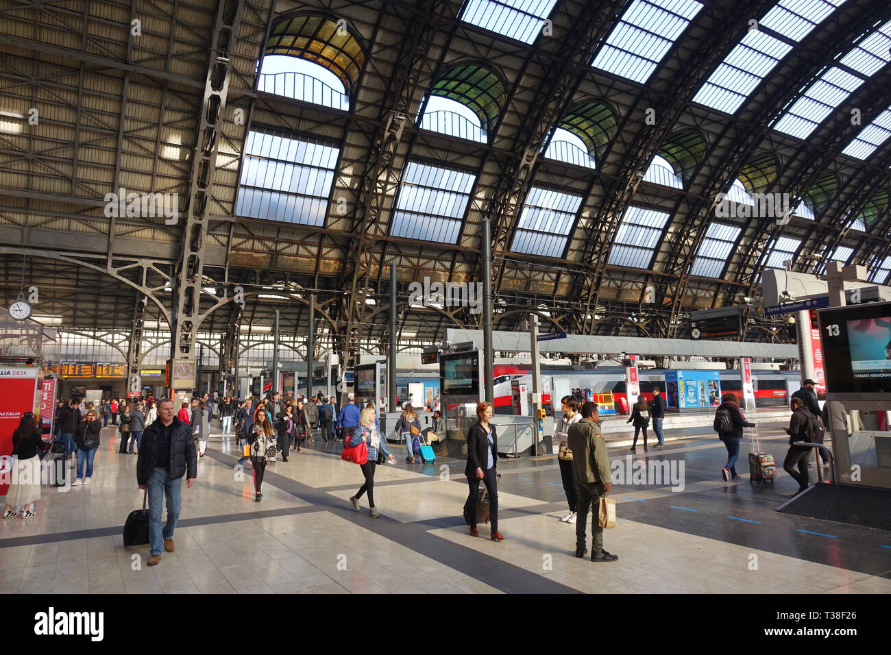 Stazione centrale di milano immagini e fotografie stock ad alta ...