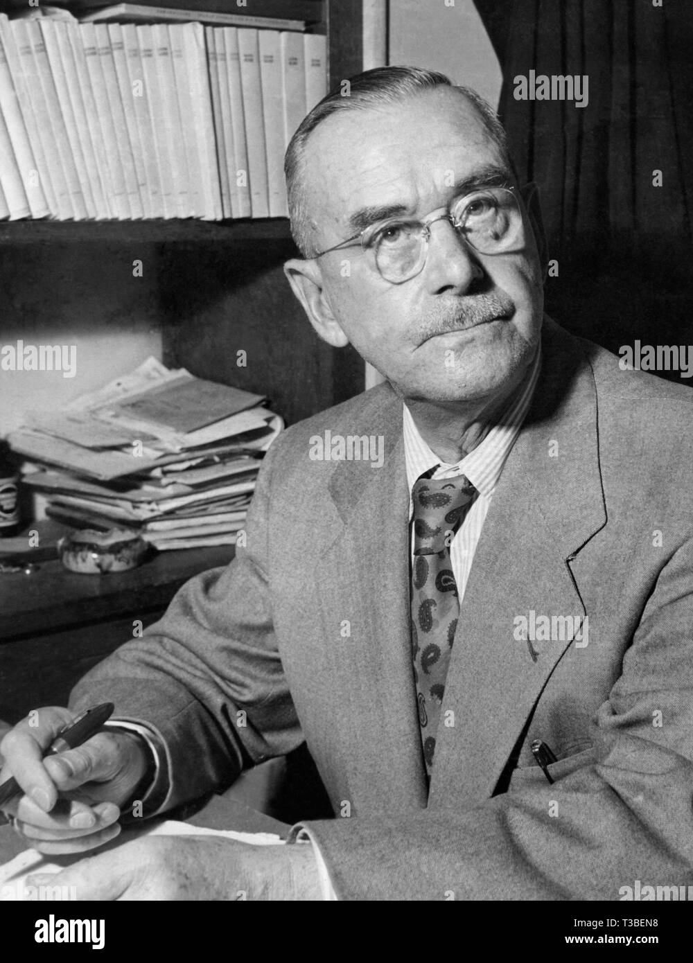 Thomas mann ritratto immagini e fotografie stock ad alta risoluzione ...