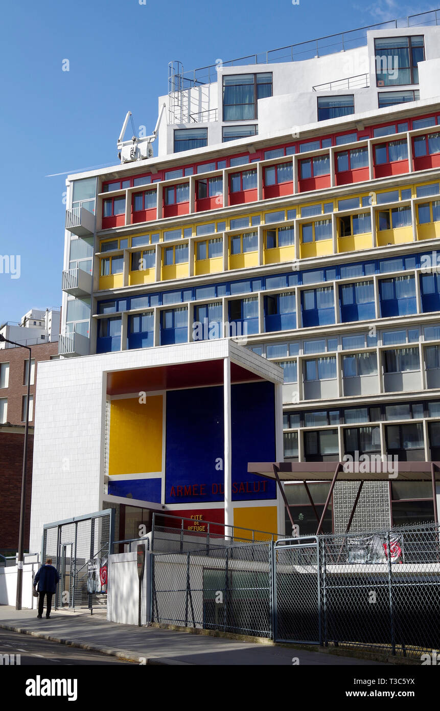 Entrata via cubo con muro di mattoni di vetro immagini e fotografie ...