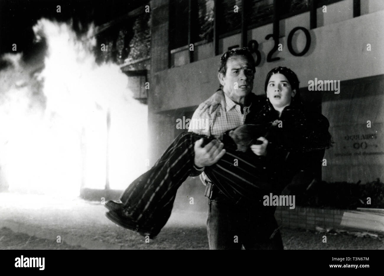 Vulcano 1997 tommy lee jones immagini e fotografie stock ad alta ...