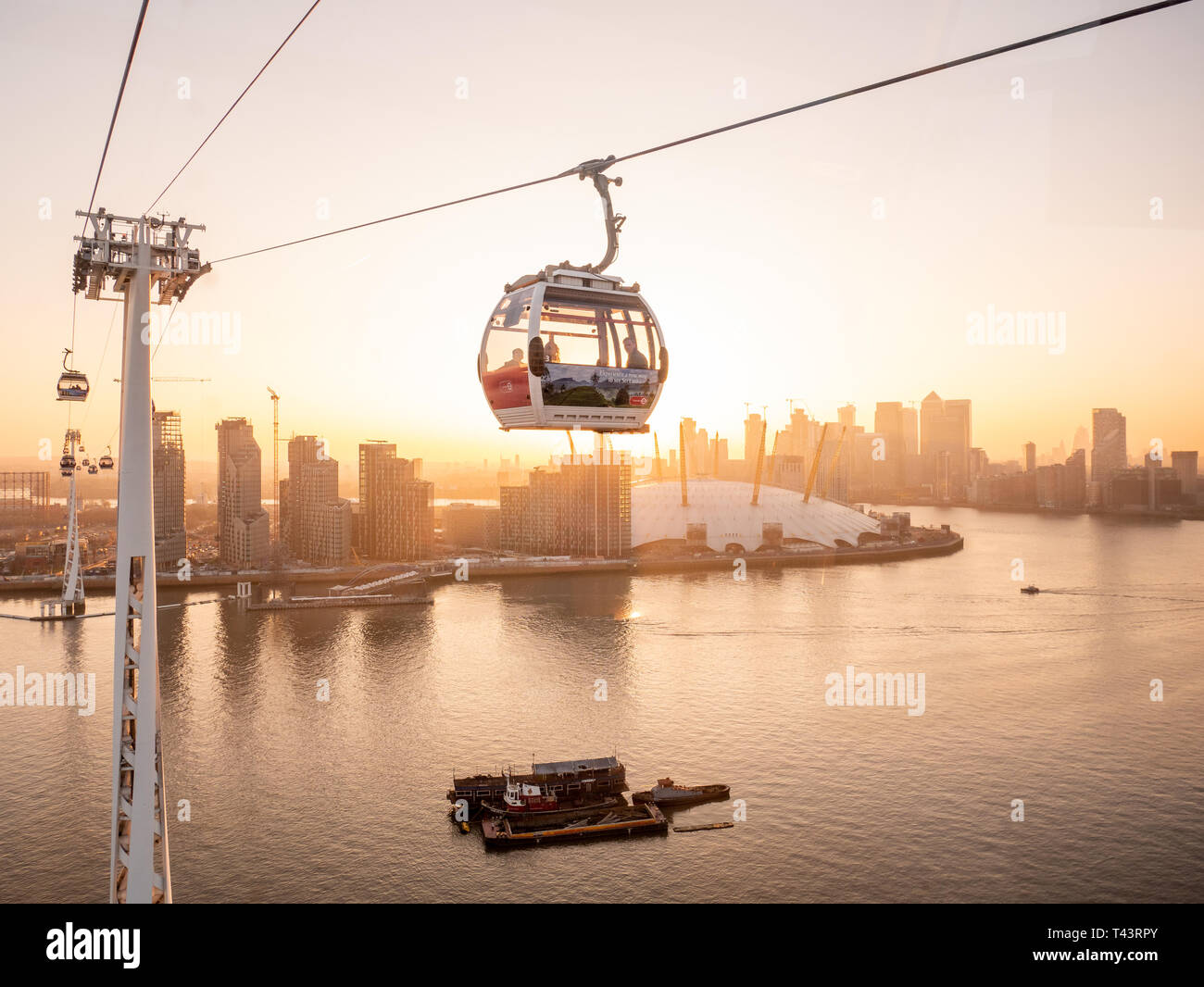 Linea aerea della funivia immagini e fotografie stock ad alta ...