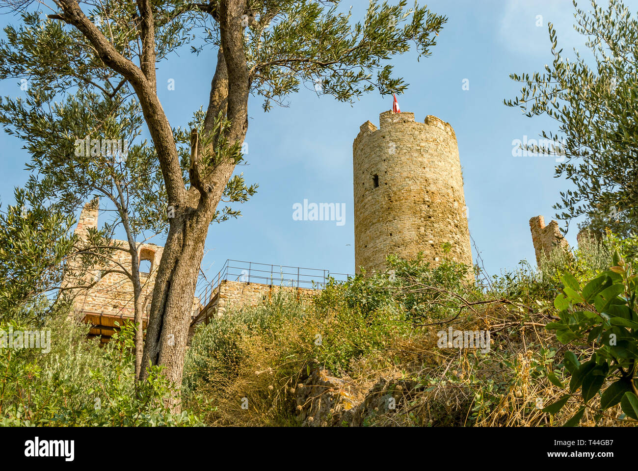 Castello di noli immagini e fotografie stock ad alta risoluzione - Alamy
