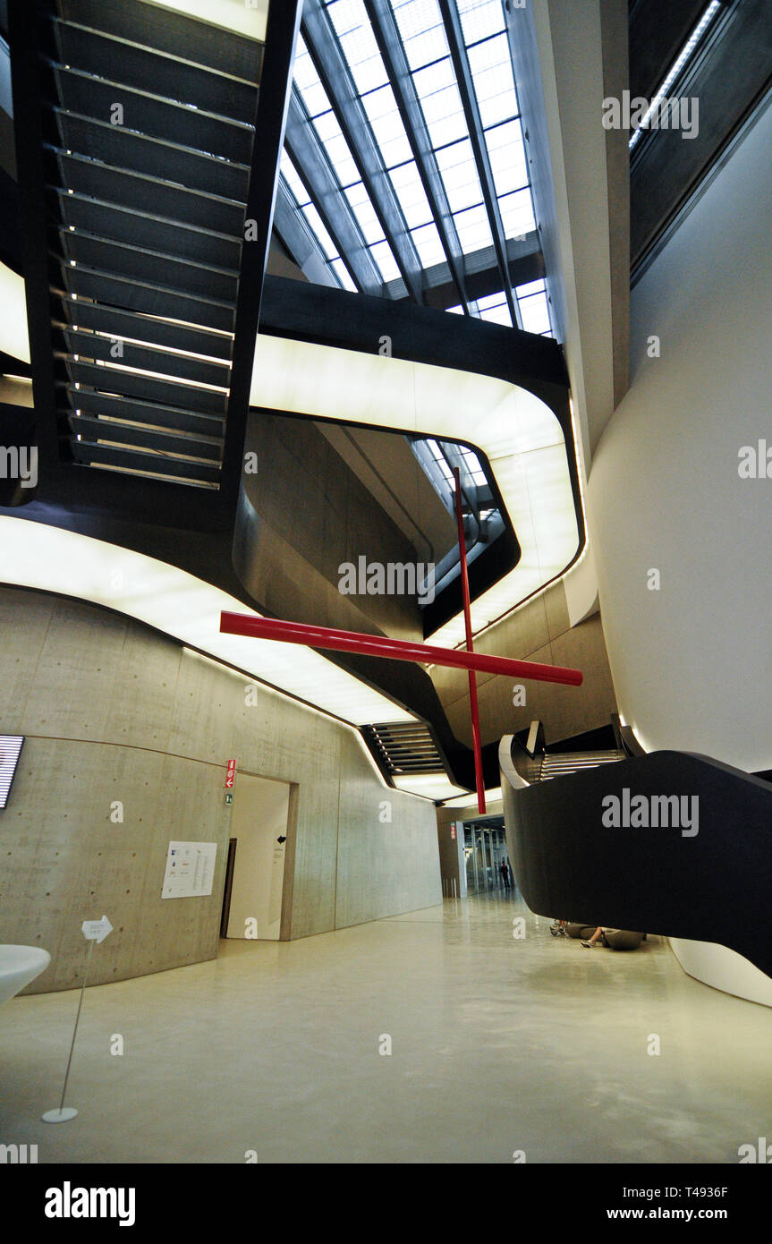 Zaha hadid maxii immagini e fotografie stock ad alta risoluzione - Alamy