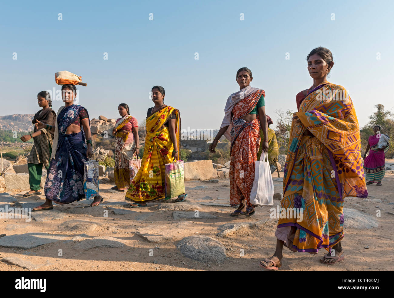 Traditional dress of indian women immagini e fotografie stock ad alta ...