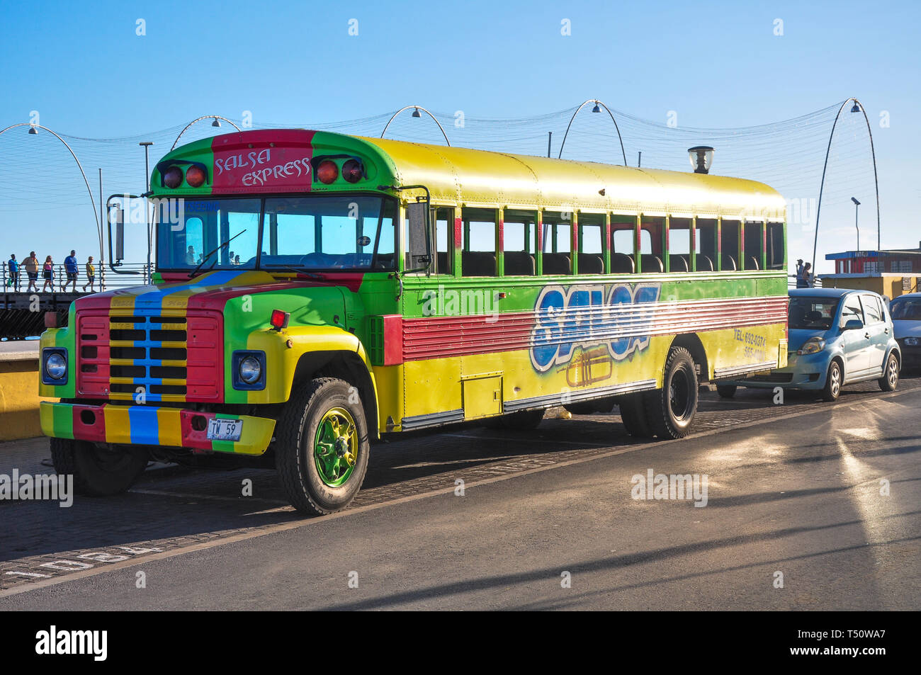 Bus turistico curacao immagini e fotografie stock ad alta risoluzione ...