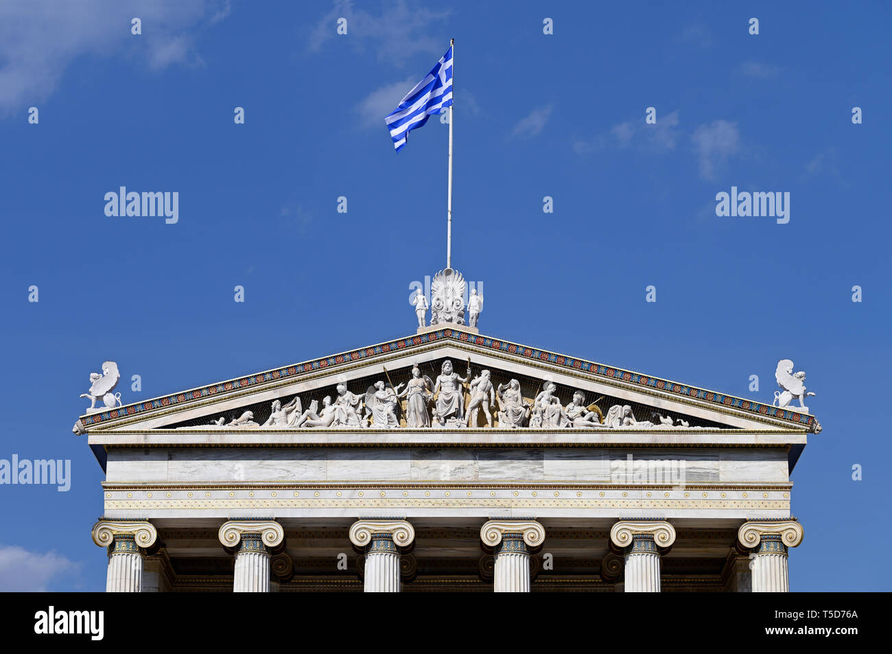 Statue a timpano immagini e fotografie stock ad alta risoluzione - Alamy