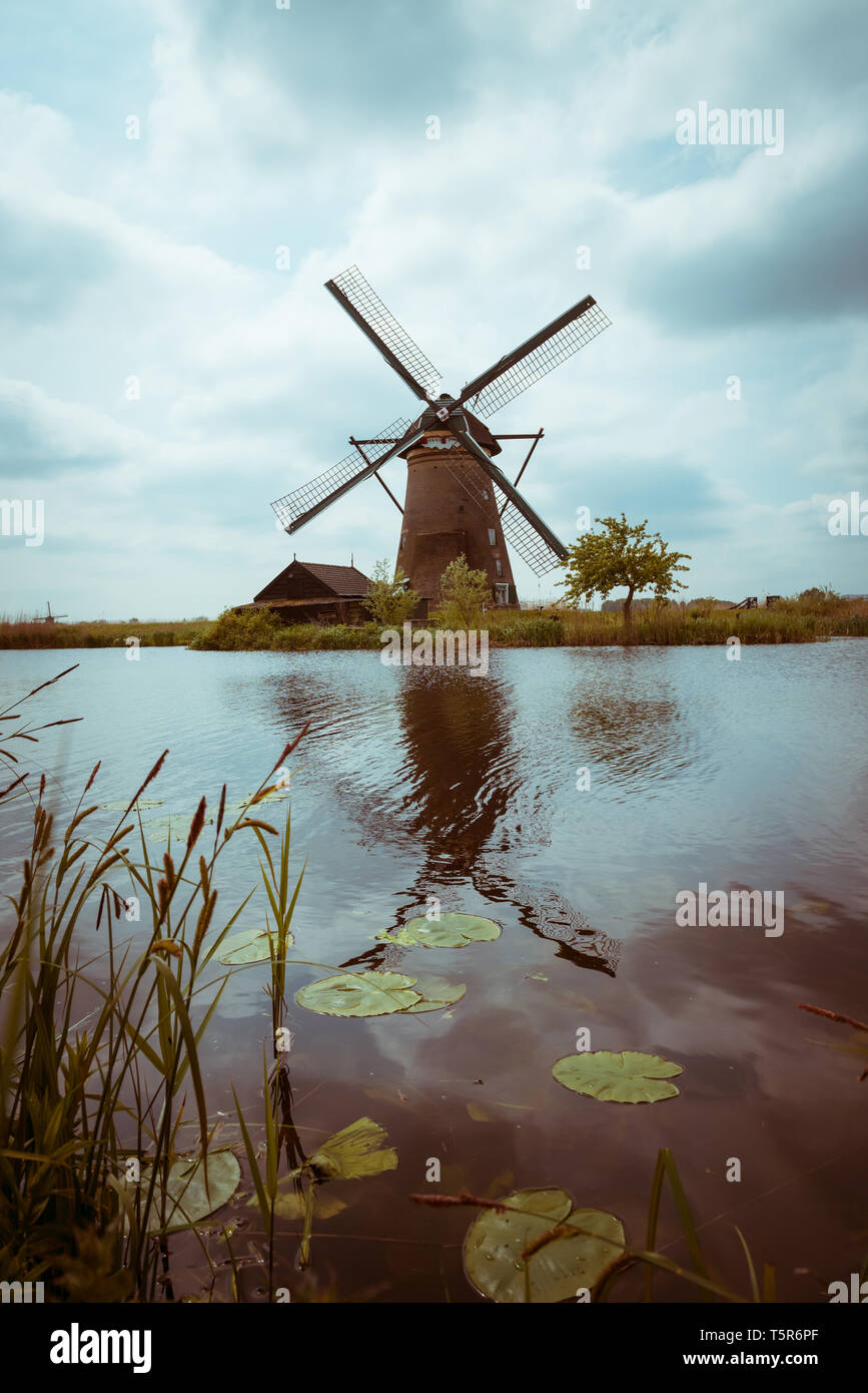 Mulino Stilizzato Immagini e Fotos Stock - Alamy