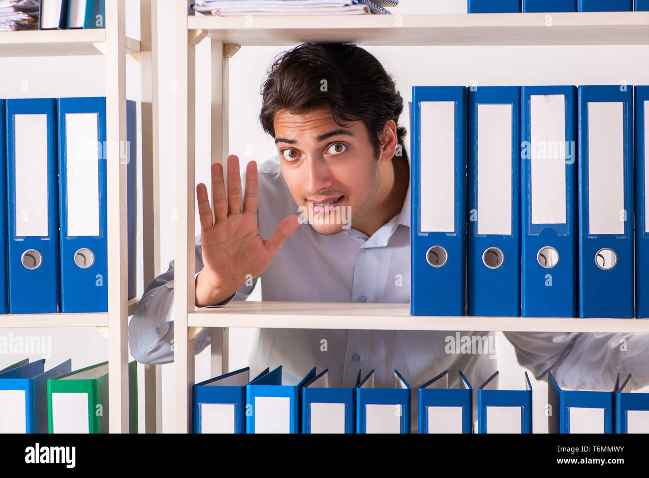 Tra dipendente immagini e fotografie stock ad alta risoluzione - Alamy