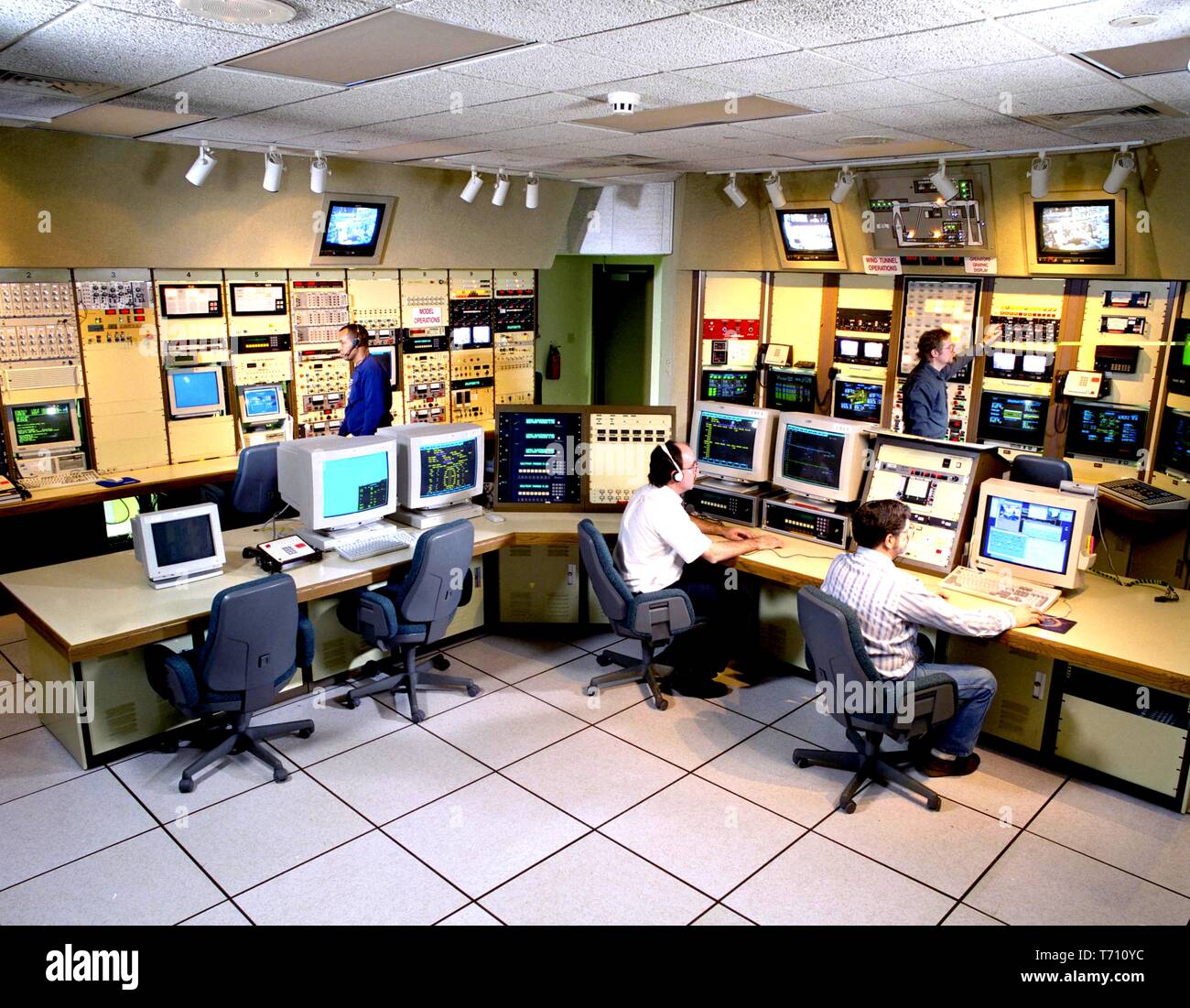 Nasa control room immagini e fotografie stock ad alta risoluzione - Alamy
