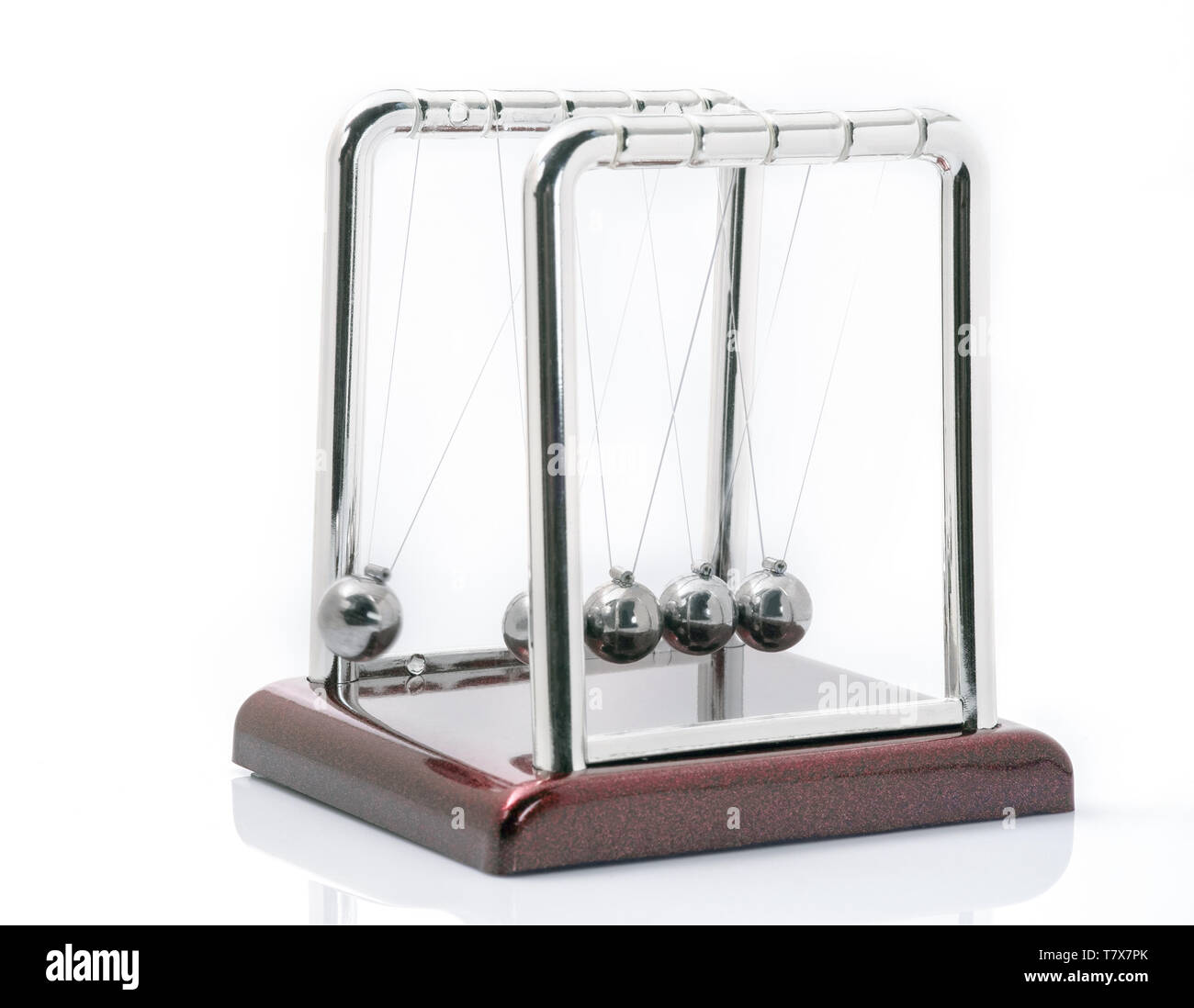 Pendolo newton immagini e fotografie stock ad alta risoluzione - Alamy