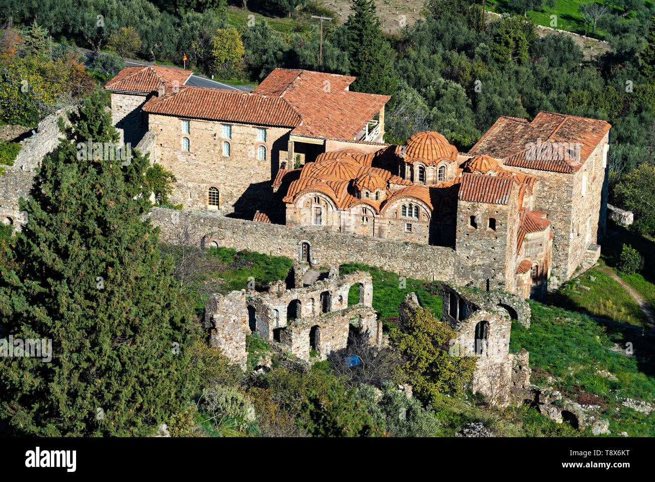 Paesaggio del sito archeologico di mystras immagini e fotografie stock ...