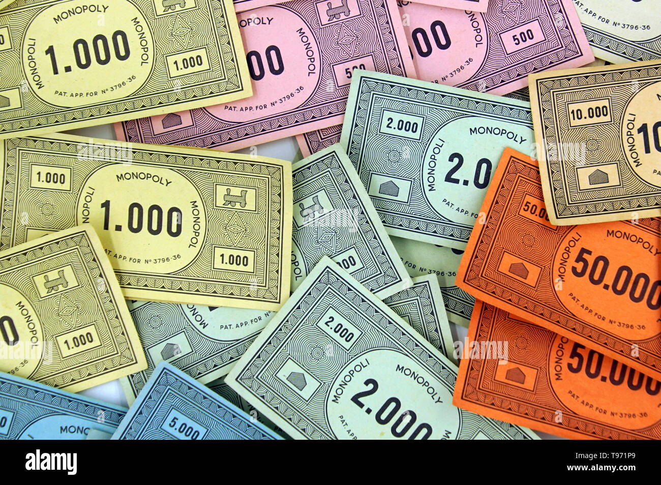 Monopoly board game bank note immagini e fotografie stock ad alta ...