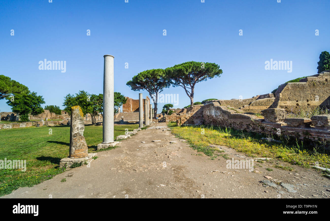 Colonne antiche roma immagini e fotografie stock ad alta risoluzione ...