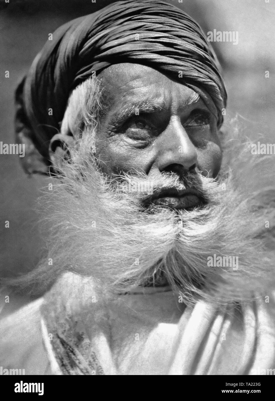 A sikh is a follower of sikhism immagini e fotografie stock ad alta ...