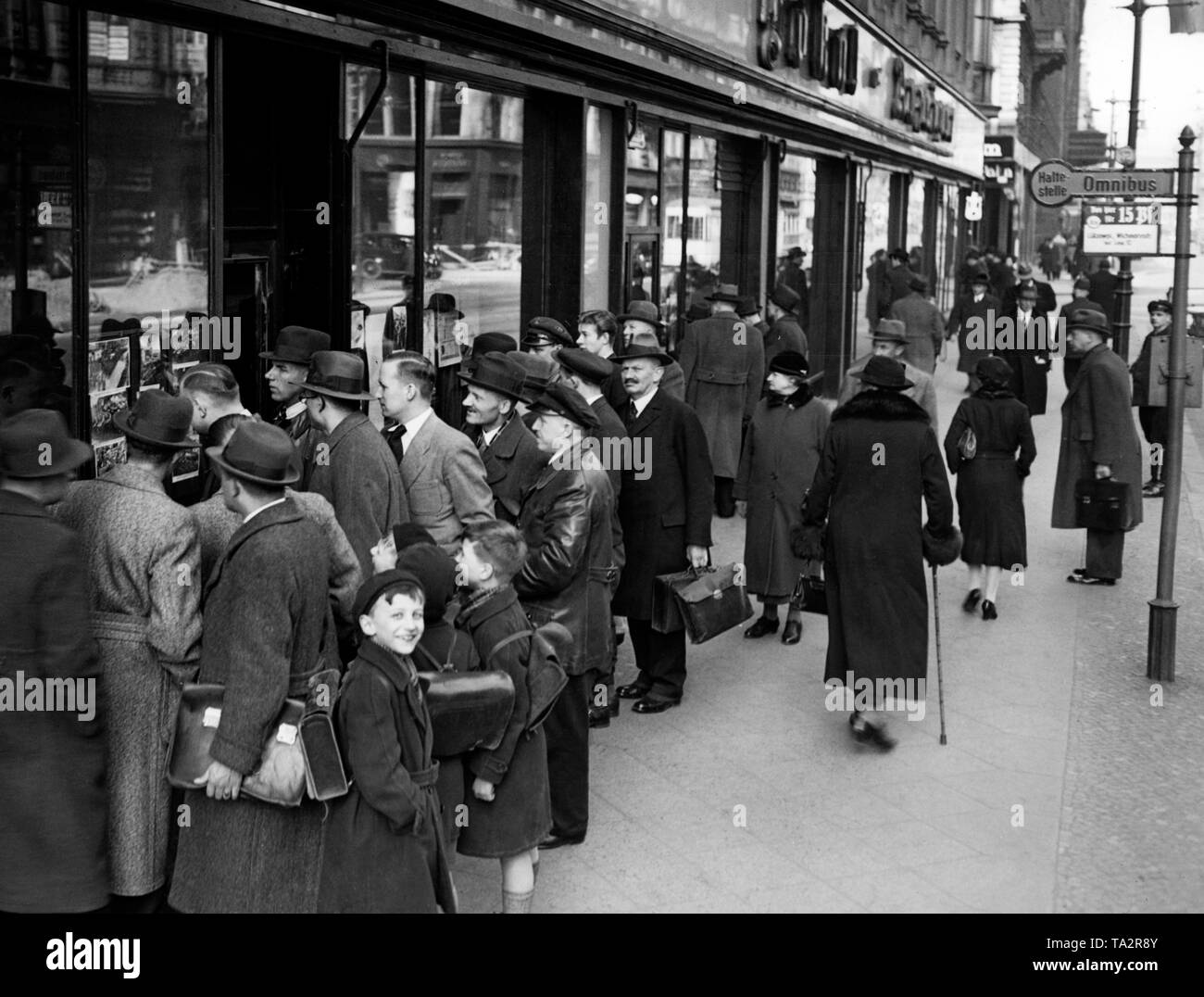 1930s nazi propaganda poster immagini e fotografie stock ad alta ...