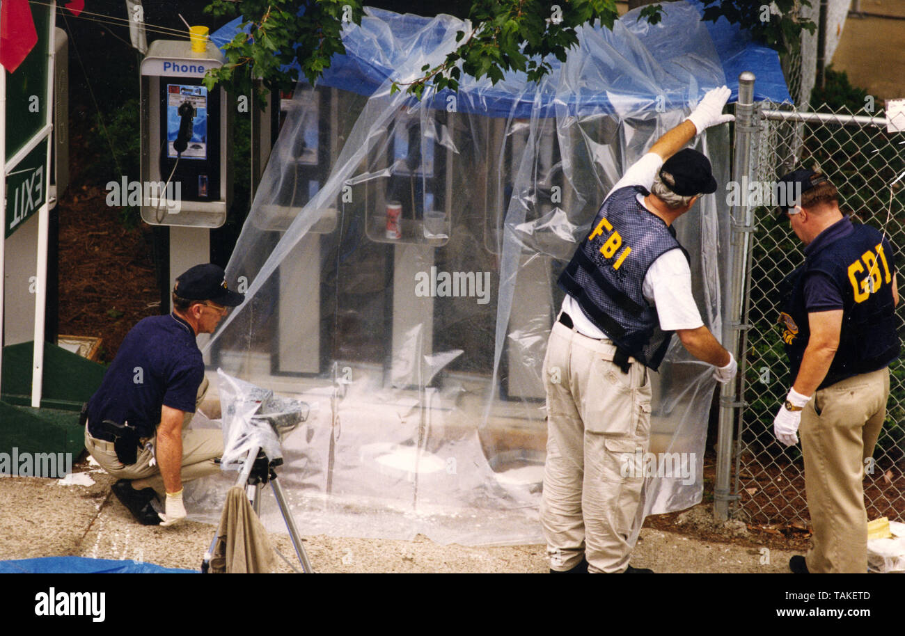 Csi crime scene investigation cast immagini e fotografie stock ad alta ...