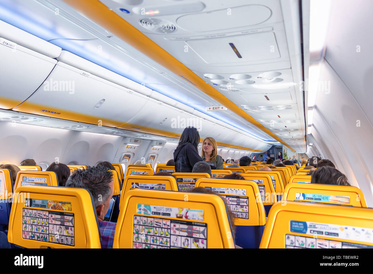 Ryanair 737 posti immagini e fotografie stock ad alta risoluzione - Alamy