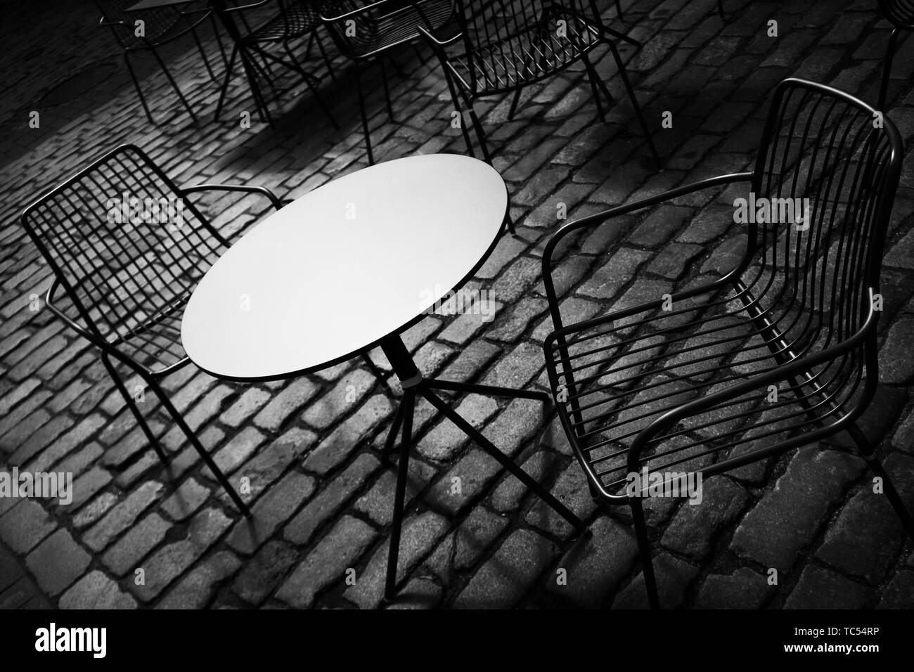 Disegno strada urbana stilizzata Foto e Immagini Stock in Bianco e Nero ...