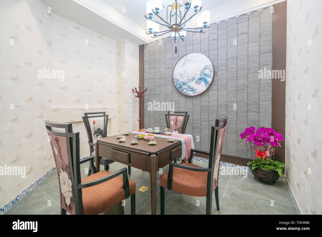 Vaso da terra di design cinese immagini e fotografie stock ad alta ...