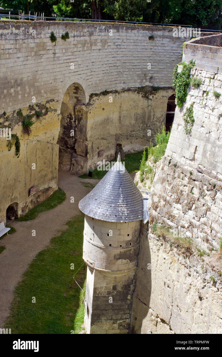 Entrata del fossato immagini e fotografie stock ad alta risoluzione - Alamy