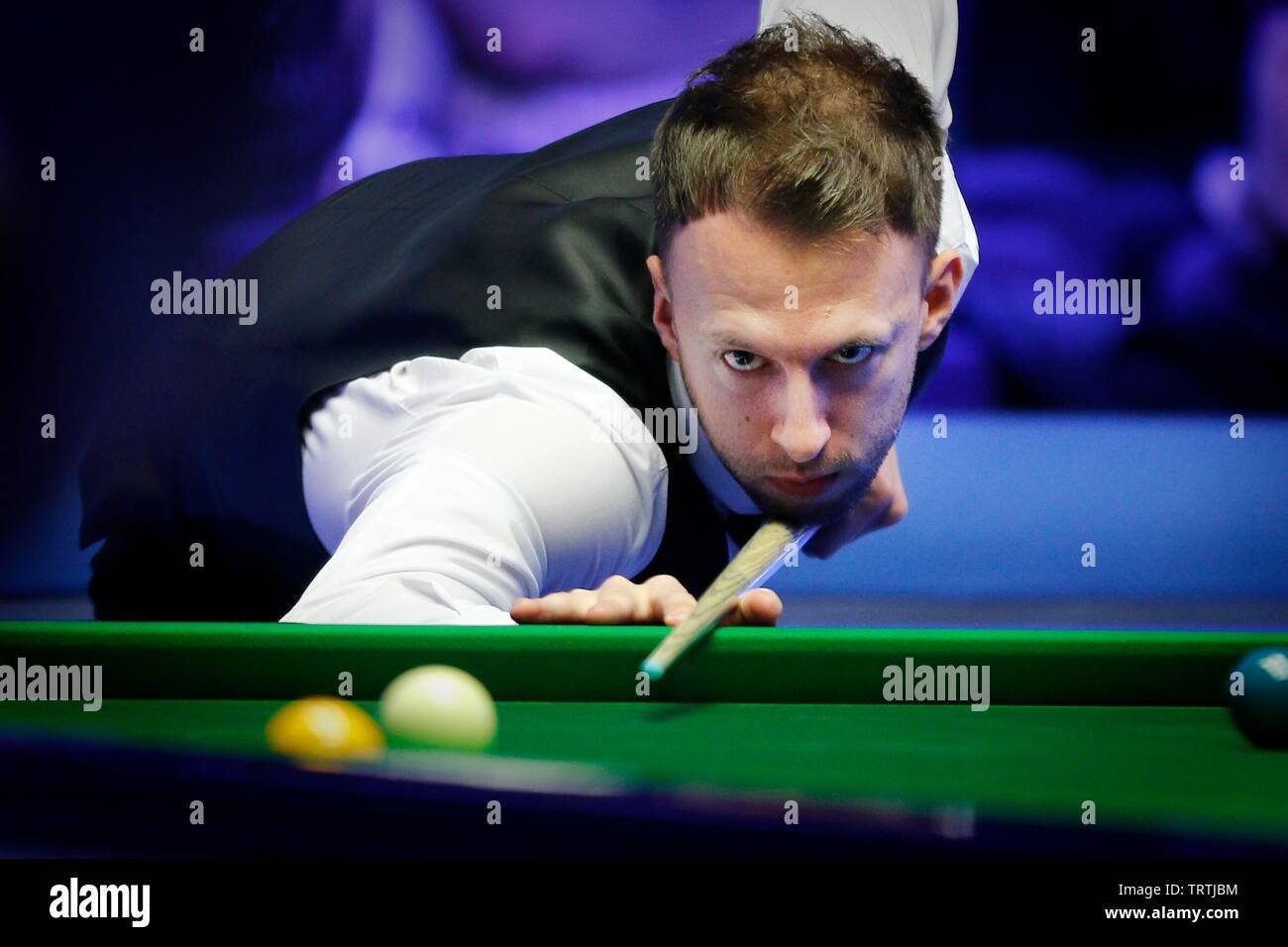 Judd Trump. Judd Trump da Bristol e Ali Carter da Chelmsford giocando ...