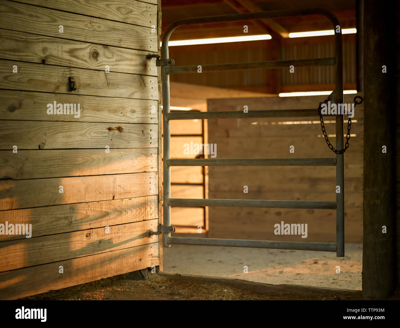 Chiuso gate immagini e fotografie stock ad alta risoluzione - Alamy