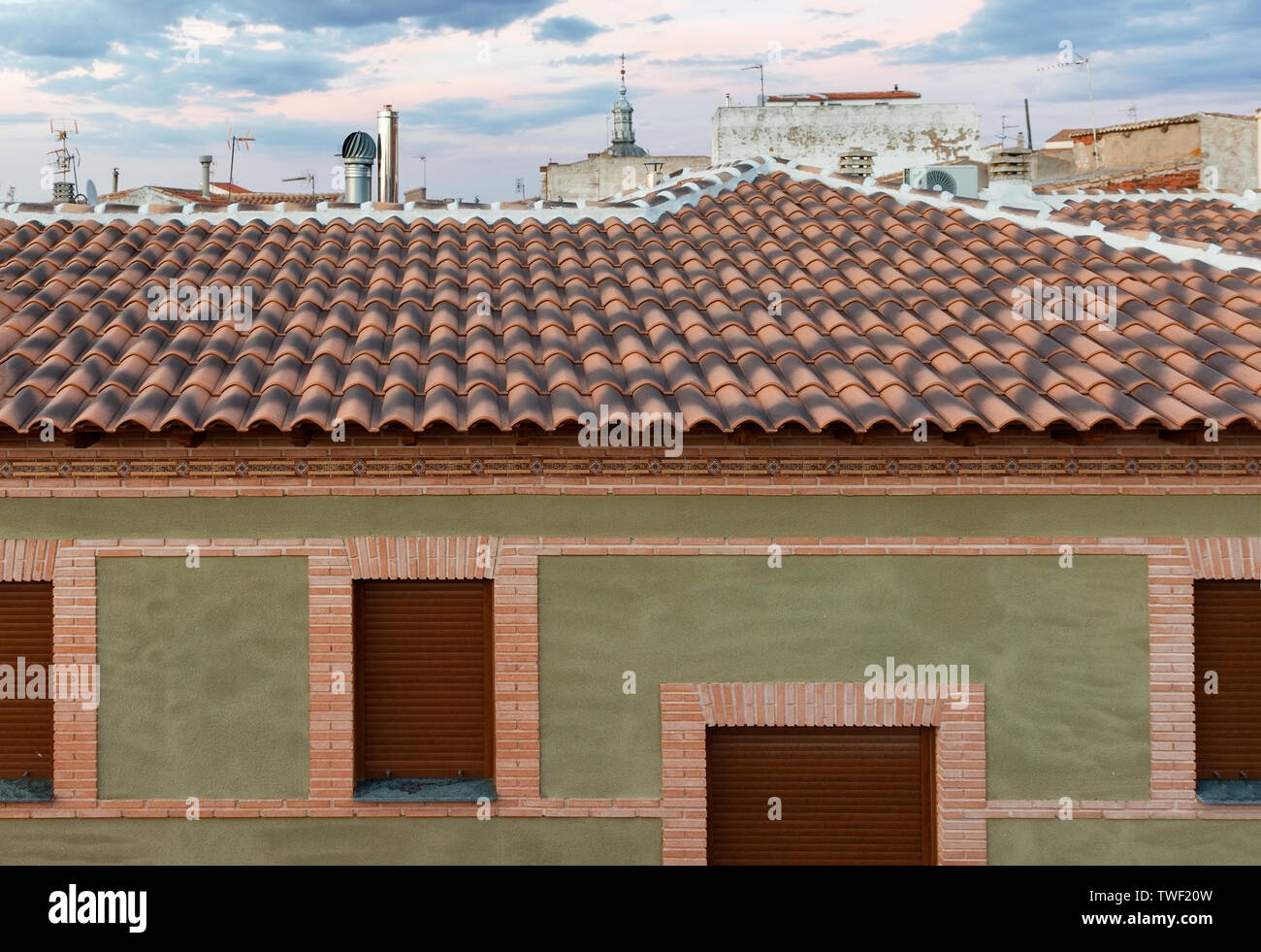 Tetti di tegole spagnole immagini e fotografie stock ad alta ...