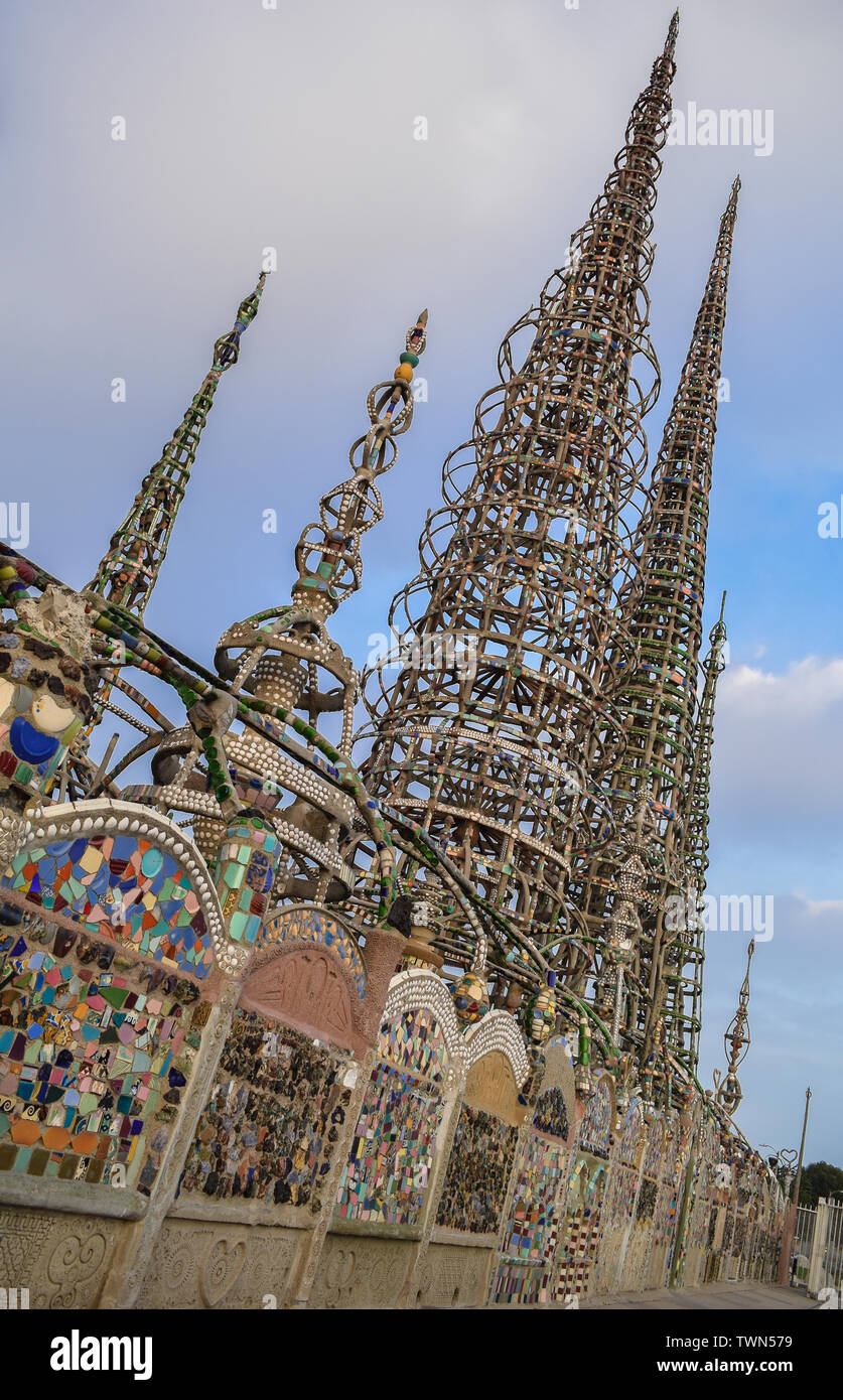 The watts towers los angeles immagini e fotografie stock ad alta ...