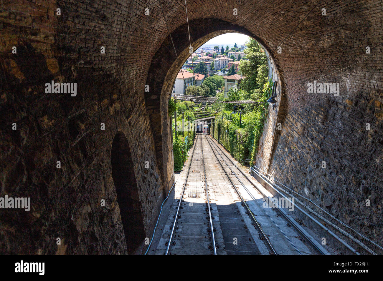 Funicolare como brunate immagini e fotografie stock ad alta risoluzione ...