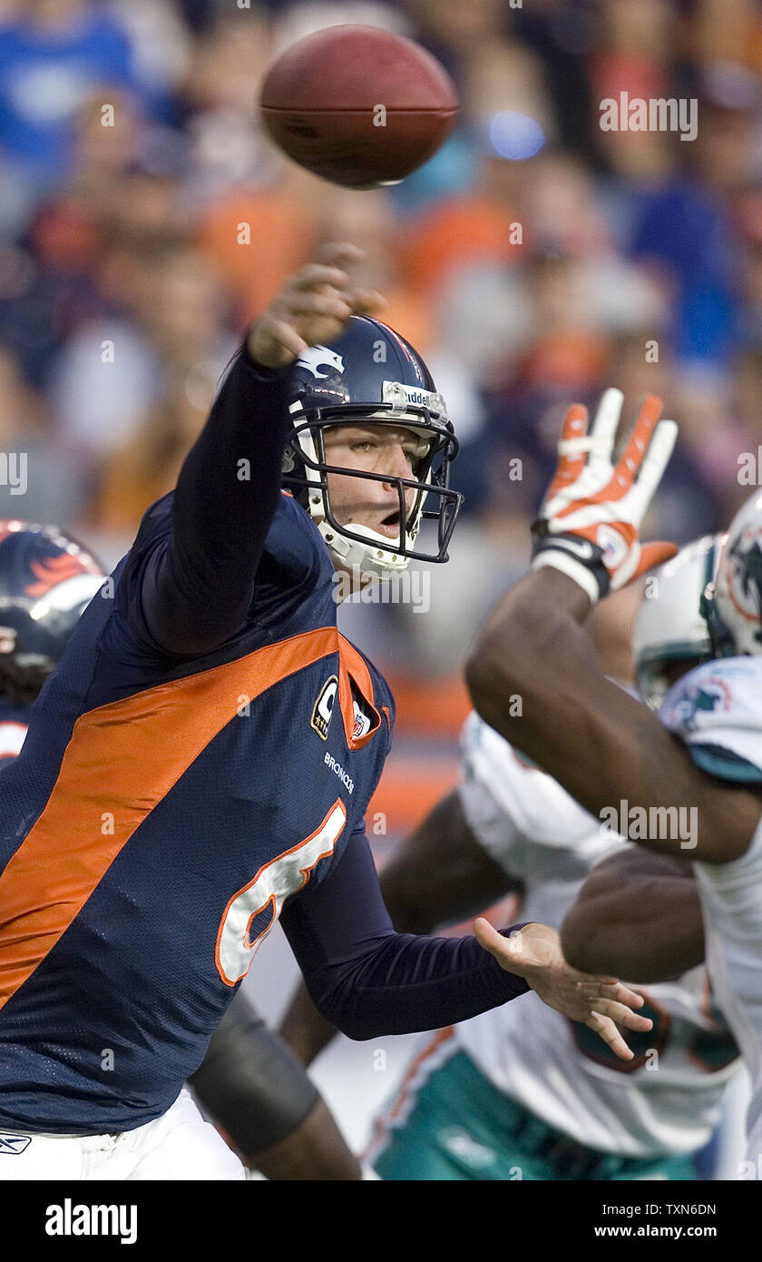 Denver Broncos quarterback Jay Cutler getta la sua seconda ...