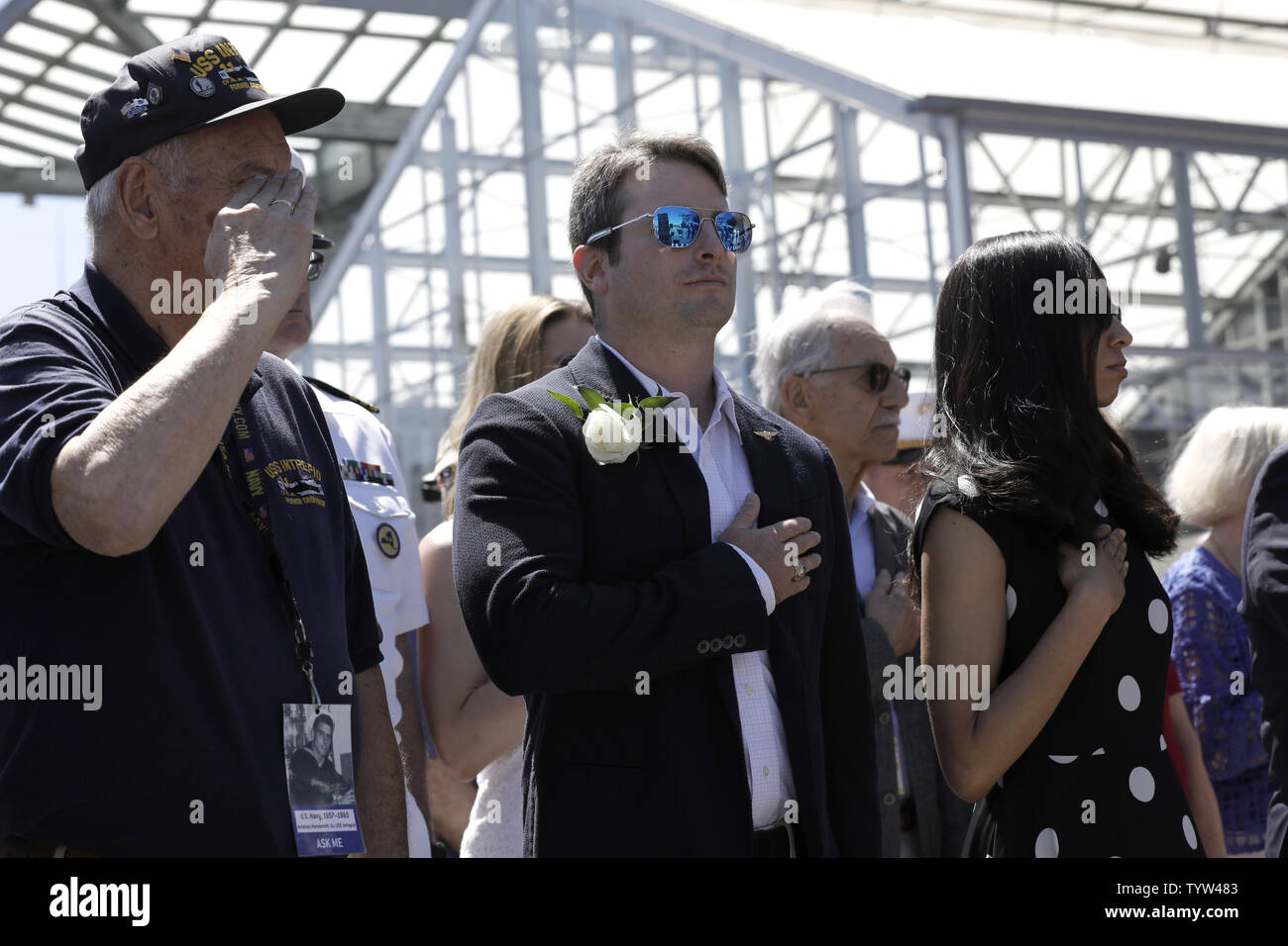 Il figlio del compianto Senatore USA John McCain, LT. Jack USN McCain ...