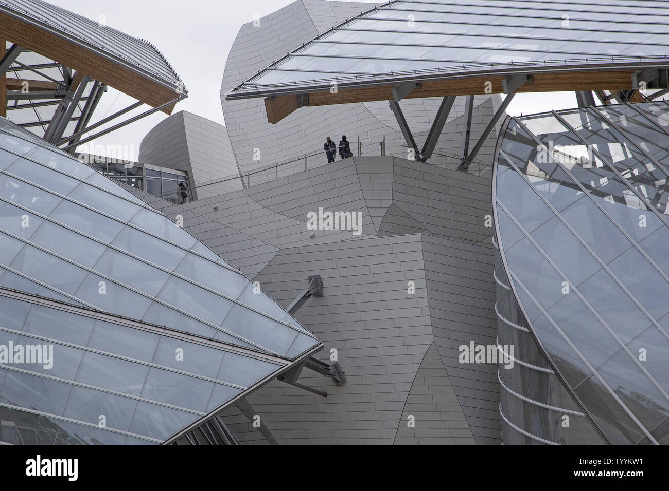 Lvmh fondation immagini e fotografie stock ad alta risoluzione - Alamy