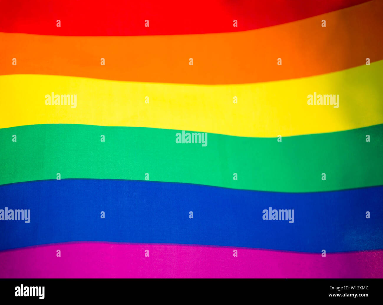 Bandiera arcobaleno full frame sfondo colorato di Gay Pride ...