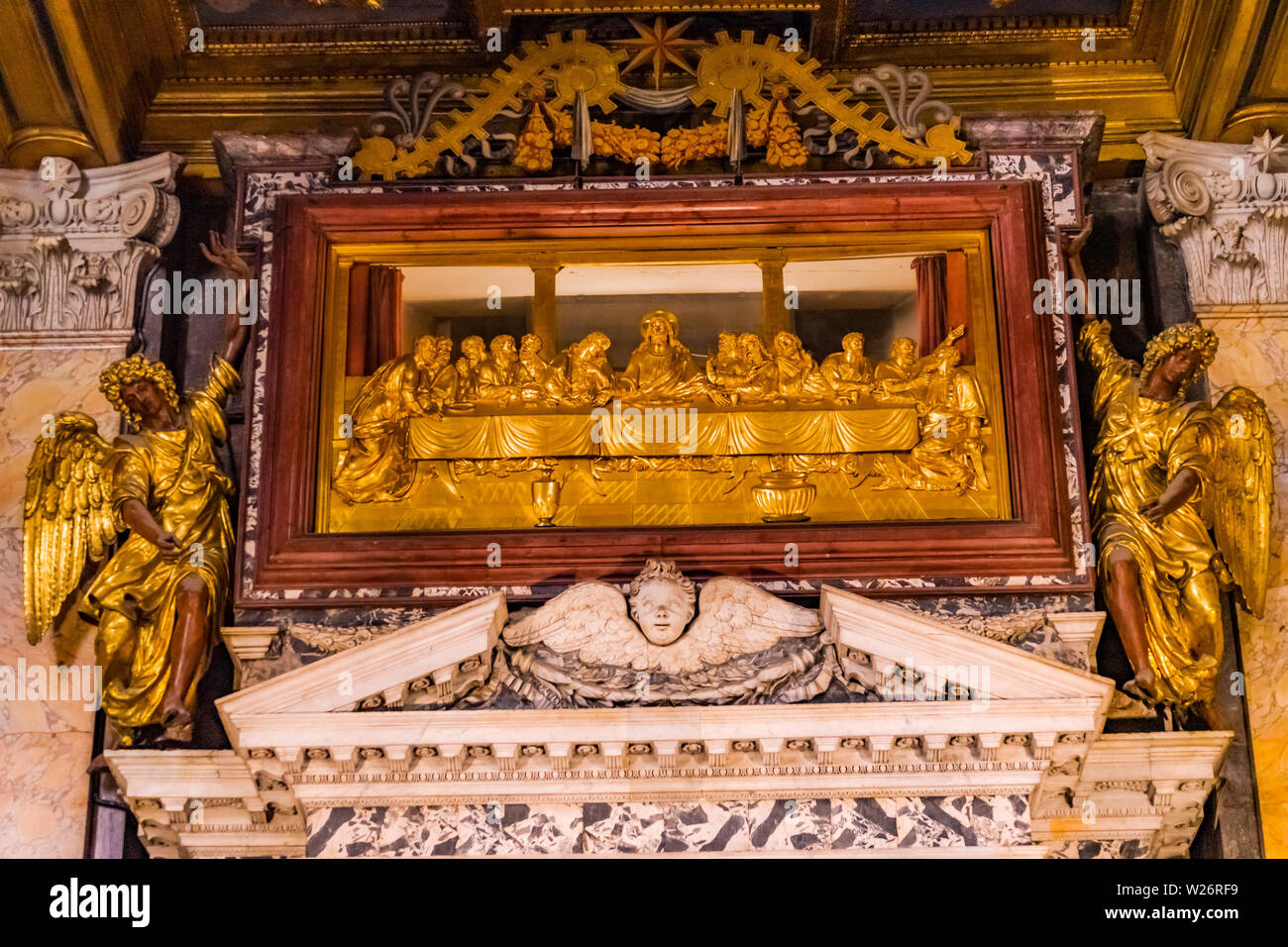 Golden Gesù Ultima cena statua Basilica San Giovanni in Laterano ...