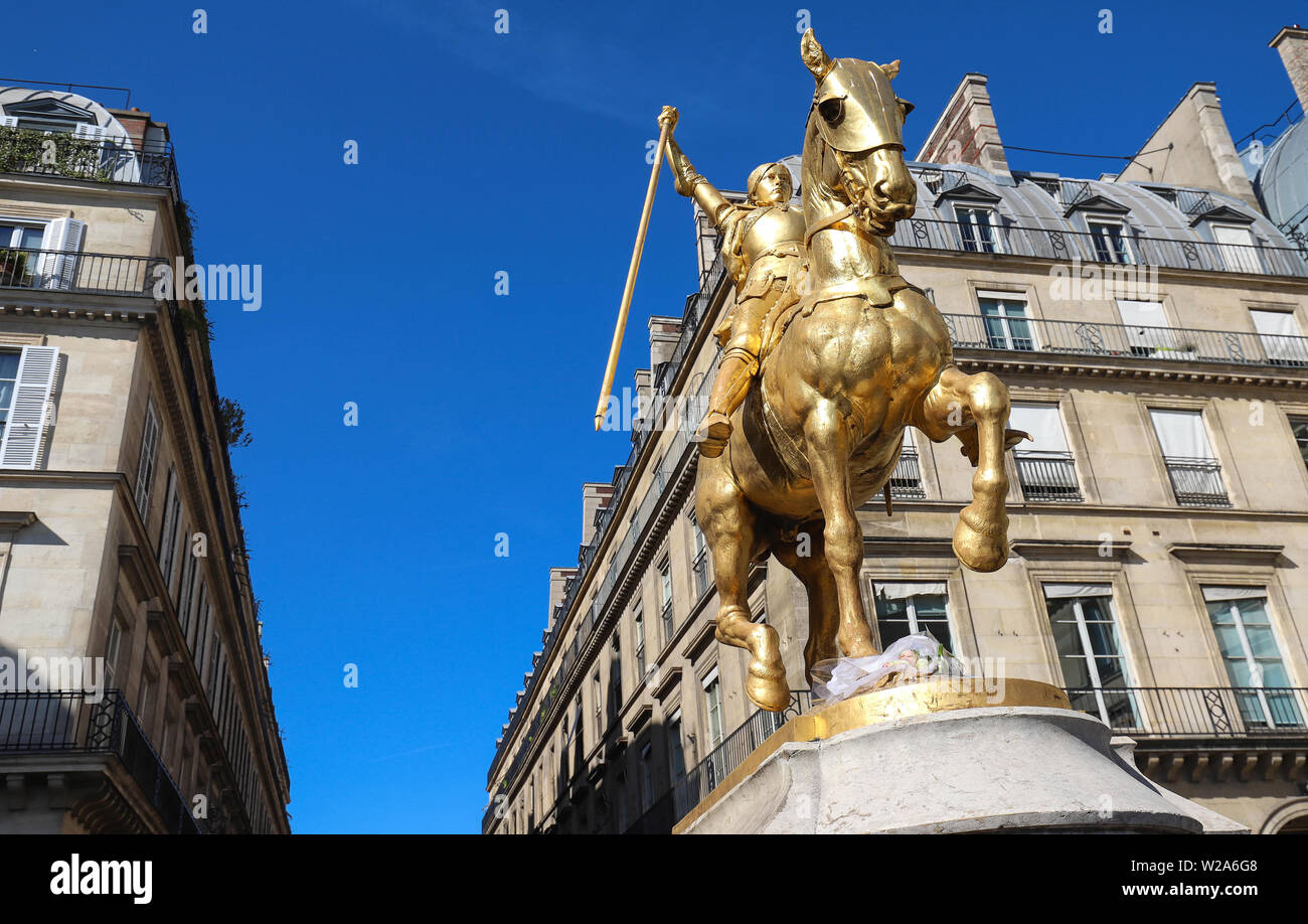 Vecchio monumento jeanne darc joan arc immagini e fotografie stock ad ...