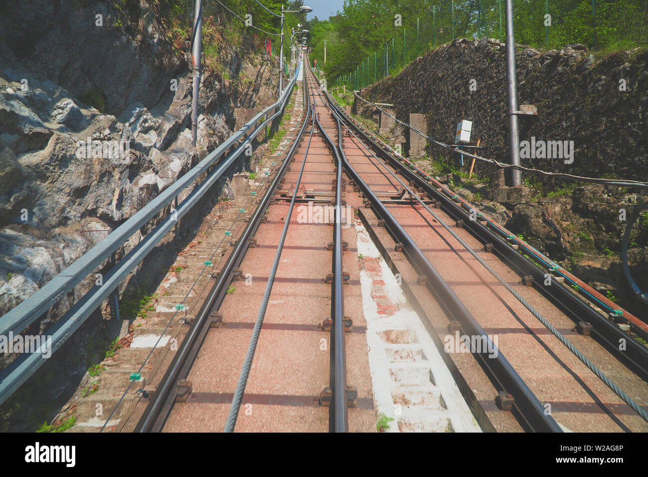 Funicolare como brunate immagini e fotografie stock ad alta risoluzione ...